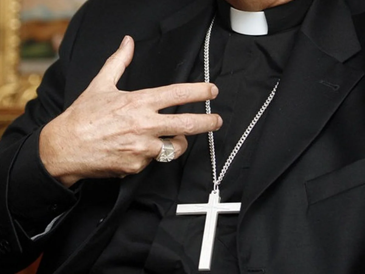 Colombian priest was captured in Italy for pedophilia at Easter - Pedohunt